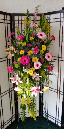 Standing Sprays & Wreaths - SUGARBEE'S GIFT & FLORAL - Levelland, TX